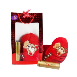 HALLMARK THERMOS WITH HEART PILLOW IN A GIFT BAG | Spinneys Lebanon